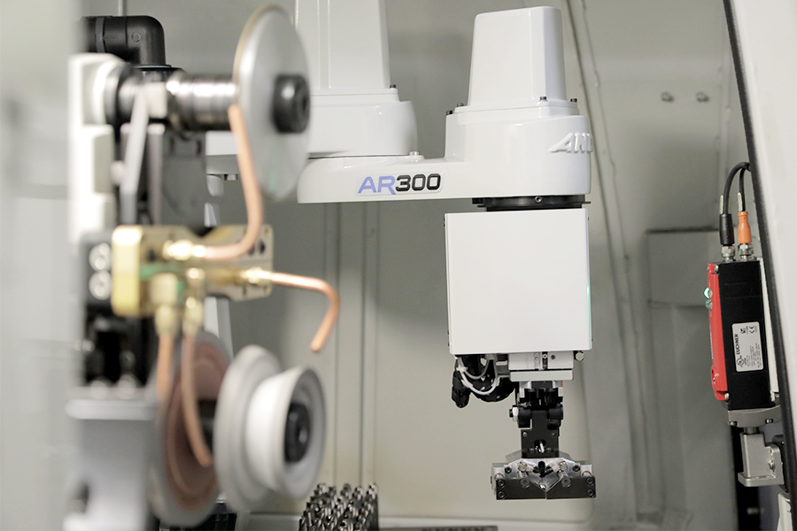 AR300 Robot Tool Loader | Automated CNC Tool Loading Solution - ANCA ...